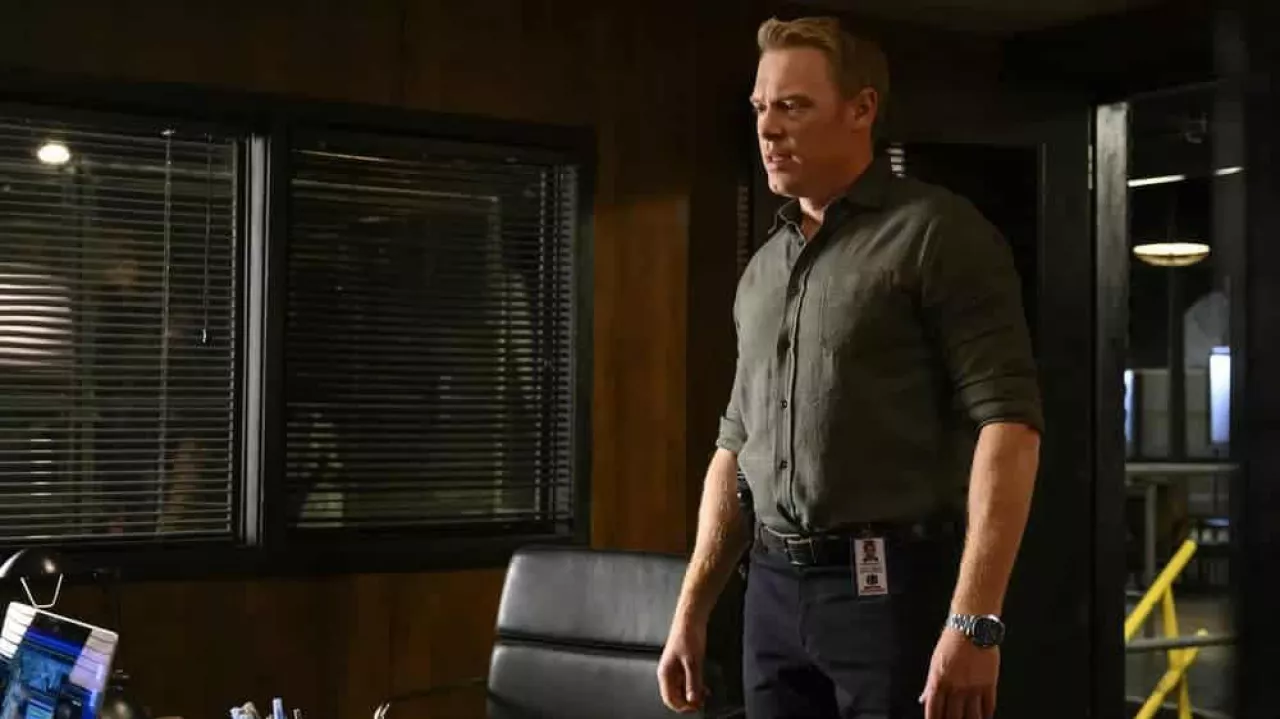 Watch worn by Donald Ressler (Diego Klattenhoff) as seen in The ...