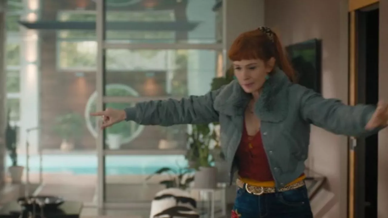 The fur-collared bomber jacket worn by Morgane Alvaro (Audrey Fleurot ...