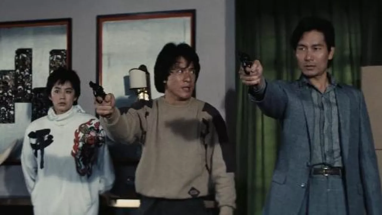 BRITT Sweatshirt worn by Chan Ka Kui (Jackie Chan) in Police Story ...