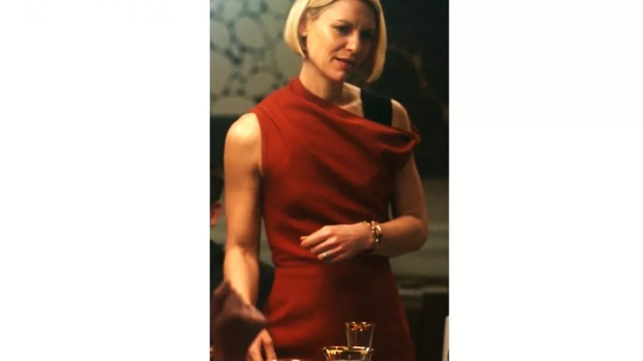 Dinner dress of Rachel Fleishman (Claire Danes) in Fleishman Is in ...