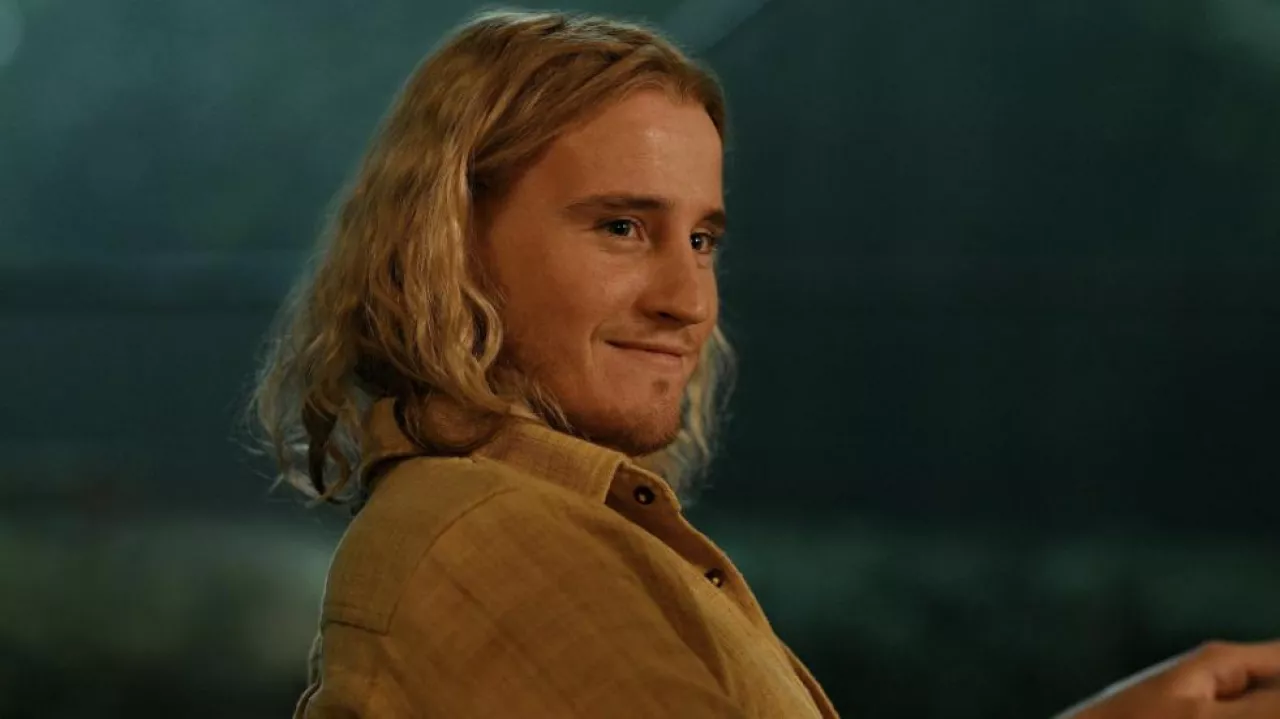 Mustard yellow shirt worn by Logan Delaney (Conor Merrigan Turner) as ...