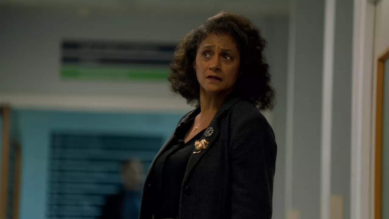 Gold brooch worn by Doris Mathis (Cathy Tyson) as seen in Criminal ...