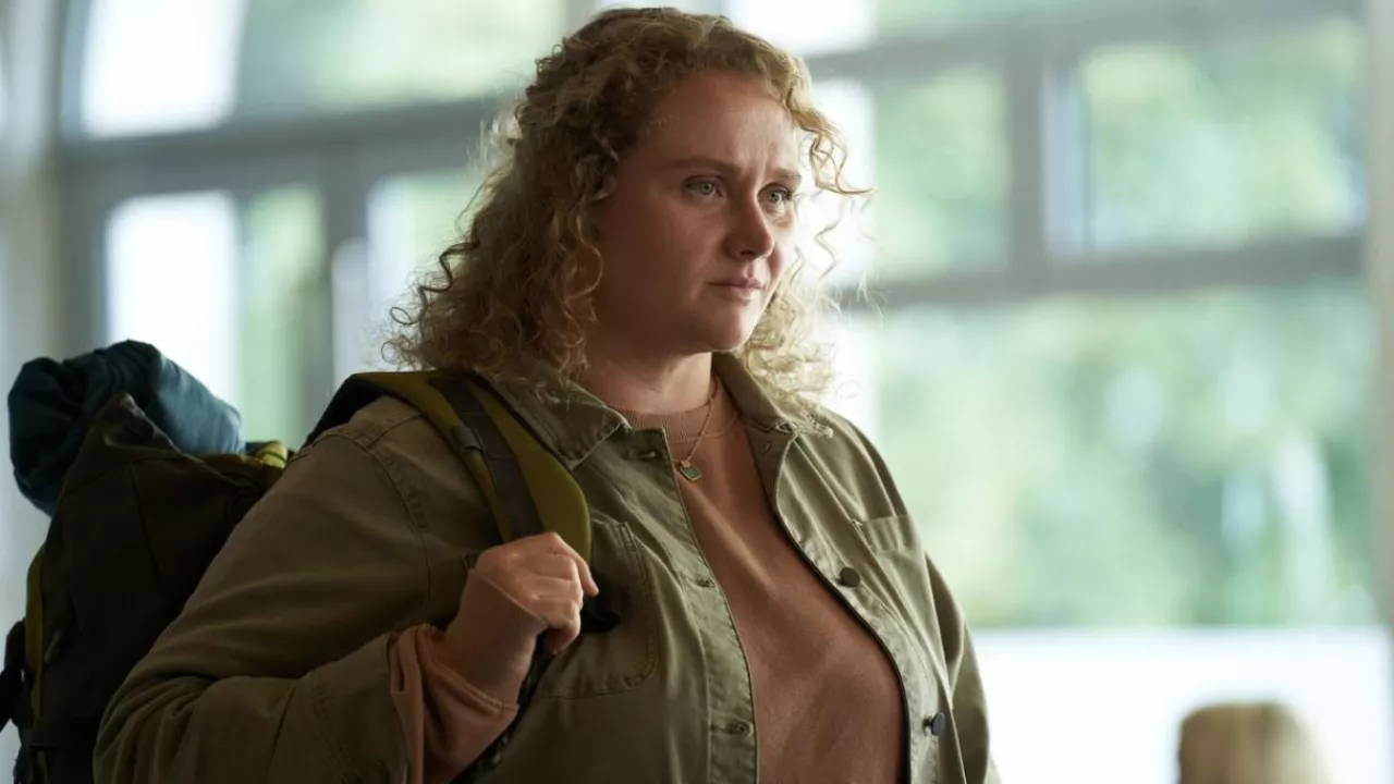 Olive Green Overshirt worn by Helen Chambers (Danielle Macdonald) as ...