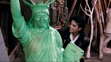 The belt of Michael Jackson in Moonwalker (Speed Demon) | Spotern