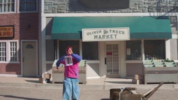 Oliver Tree - Miracle Man [Official Music Video]: Clothes, Outfits ...