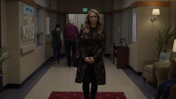 Dr. Morgan Reznick (played by Fiona Gubelmann) outfits on The Good Doctor