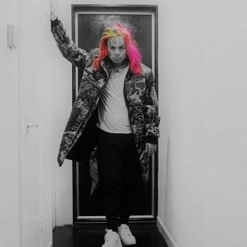 6ix9ine: Clothes, Outfits, Brands, Style and Looks | Spotern