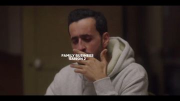 Découvrez la garde-robe de Joseph Hazan (Jonathan Cohen) dans Family ...