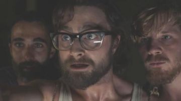 Tim Jenkin (played by Daniel Radcliffe) outfits on Escape from Pretoria