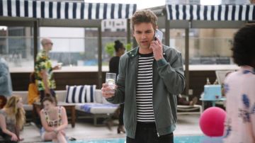 Cary Dubek (played by Drew Tarver) outfits on The Other Two