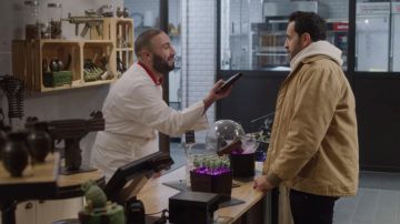 Joseph Hazan (played by Jonathan Cohen) outfits on Family Business