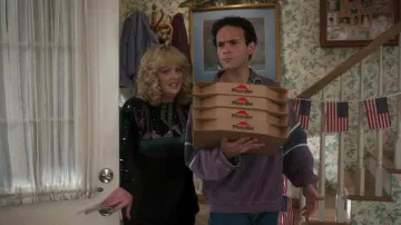 Beverly Goldberg (played by Wendi McLendon-Covey) outfits on The Goldbergs