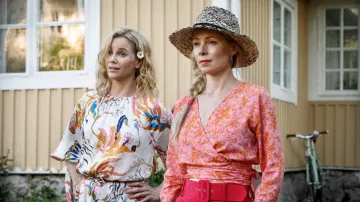 Lust: Clothes, Outfits, Brands, Style and Looks | Spotern