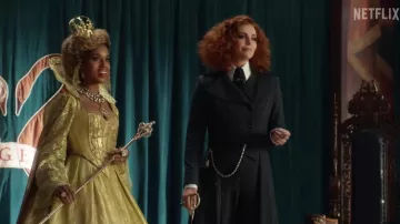 Professor Dovey (played by Kerry Washington) outfits on The School for ...