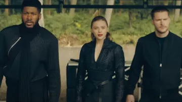 Conner Penske (played by Eli Goree) outfits on The Peripheral