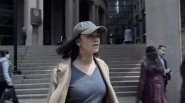 Rose Larkin (played by Luciane Buchanan) outfits on The Night Agent