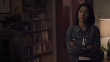 Rose Larkin (played by Luciane Buchanan) outfits on The Night Agent