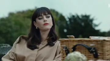 Susie Glass (played by Kaya Scodelario) outfits on The Gentlemen