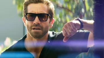 Danny Sharp (played by Jake Gyllenhaal) outfits on Ambulance