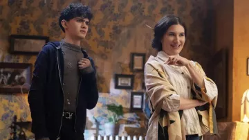 Agatha All Along: Clothes, Outfits, Brands, Style and Looks | Spotern