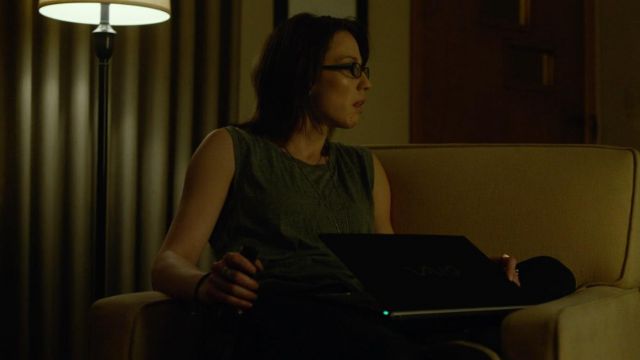 The PC laptop Sony Vaio Margo Dunne (Carrie Coon) in Gone Girl | Spotern