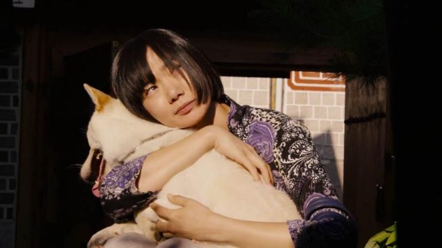 Kimono usado por Sun Bak (Bae Doona) como se ve en Sense8 S02E08 | Spotern