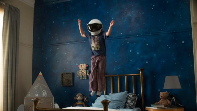 Star Wars Tee Shirt worn by Augie Pullman (Jacob Tremblay) as seen in ...