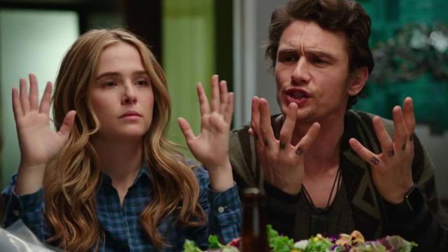 El chaleco marrón de Laird Mayhew (James Franco) en El novio | Spotern
