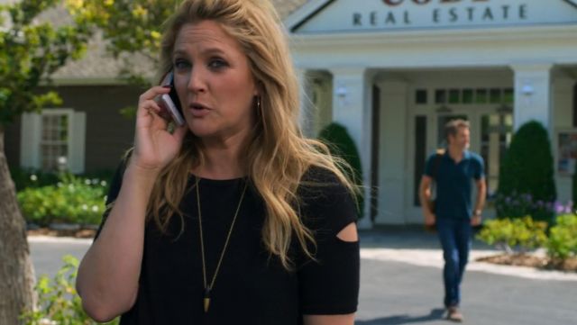 Black top worn by Sheila Hammond (Drew Barrymore) as seen in Santa ...