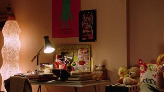 Lamp of Tree Gelbman (Jessica Rothe) in Happy Death Day | Spotern