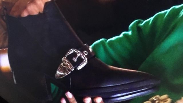 Las botas negras con correa usadas por Abby Sutton Katerina Graham en ...