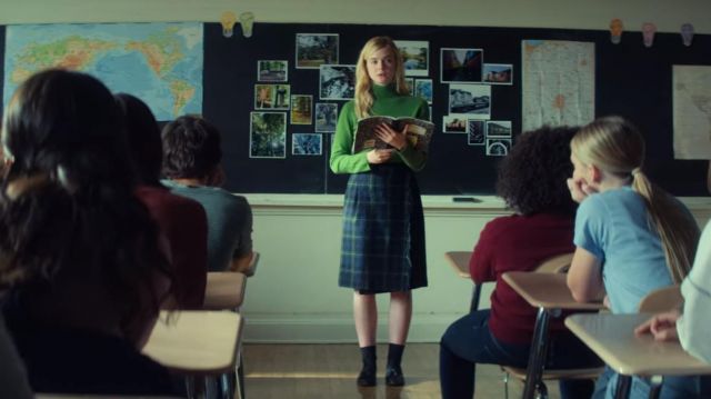 Knee-Length green plaid fringe skirt worn by Violet Markey (Elle ...