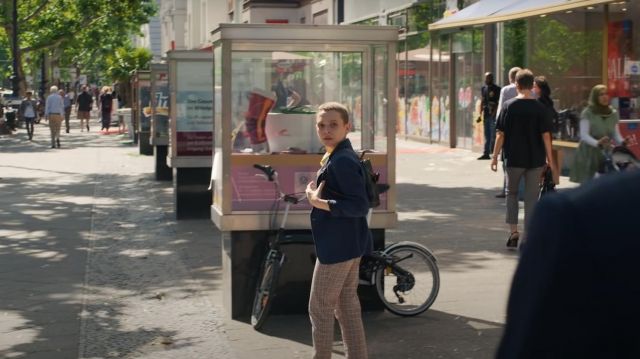 Pants worn by Esther Shapiro (Shira Haas) in Unorthodox (S01E04) | Spotern