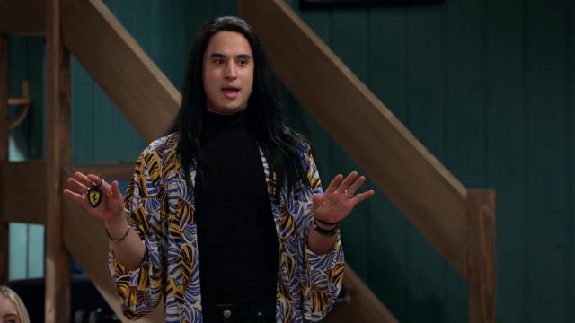 Printed shirt worn by Jayden (Michael Hsu Rosen) as seen in Pretty ...
