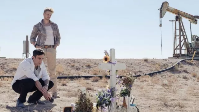 Sobrecamisa gris usada por Ty Shaw (Boyd Holbrook) como se ve en los ...