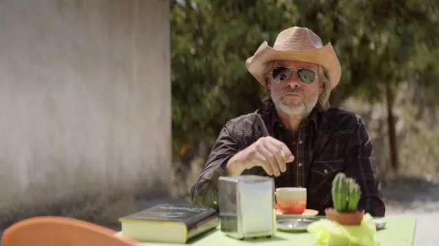 Cowboy plaid shirt worn by Bruce Cogburn (Guy Pearce) as seen in The ...