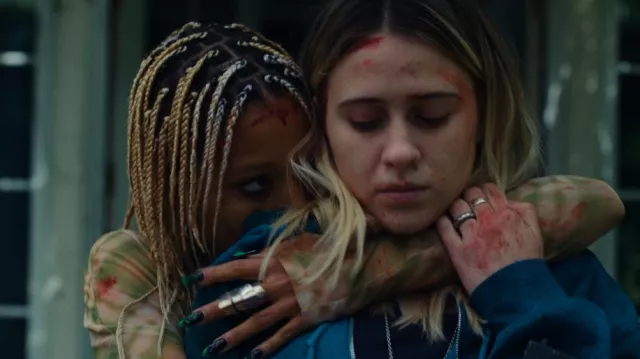 Knuckle armor ring worn by Sophie (Amandla Stenberg) in Bodies Bodies ...