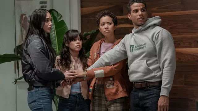 Plaid pants worn by Mindy Meeks-Martin (Jasmin Savoy Brown) as seen in ...