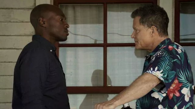 Hawaiian shirt worn by General Sam Lane (Dylan Walsh) as seen in ...