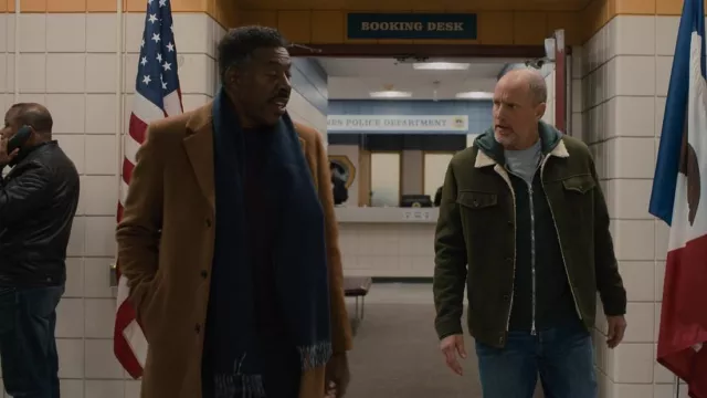 Shearling green jacket worn by Marcus (Woody Harrelson) as seen in ...