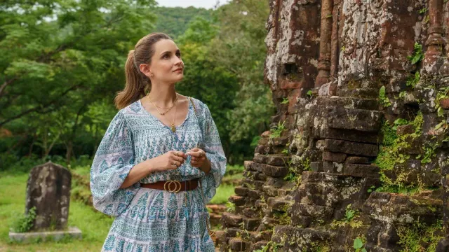 Printed Dress worn by Amanda Riley (Rachael Leigh Cook) in A Tourist's ...