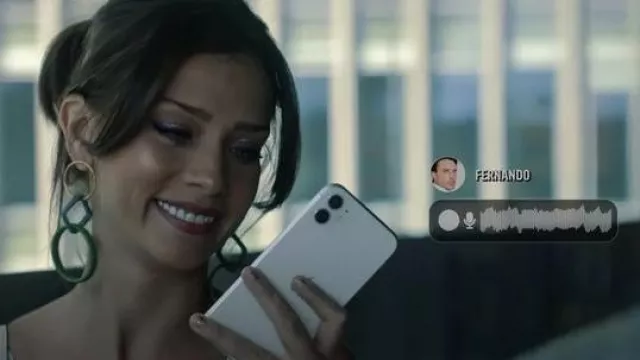 The green Creole earrings worn by Camila Román (Carolina Miranda) in ...