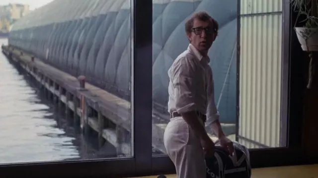 The Dunlop tennis bag used by Alvy Singer (Woody Allen) in the movie ...
