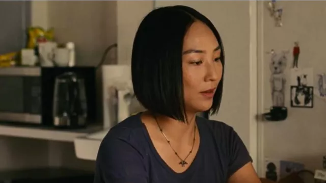 Nora's (Greta Lee) bird necklace in Past Lives | Spotern