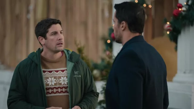 Arc'teryx Green Jacket worn by Rob Sanders (Jason Biggs) as seen in ...