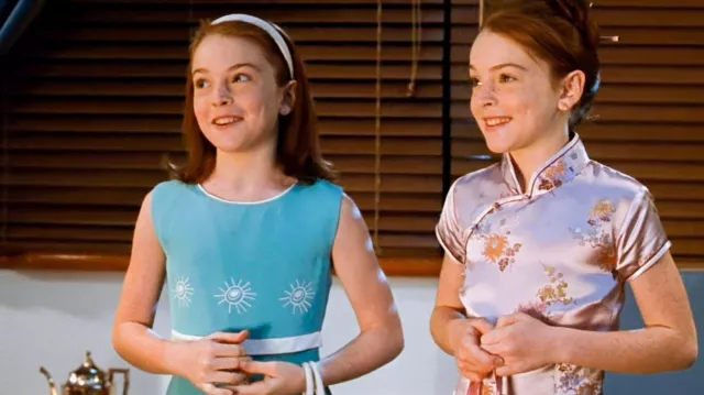 Blue sun dress worn by Hallie Parker / Annie James (Lindsay Lohan) in The Parent Trap movie ...
