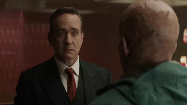 Checkered 3 pieces suit worn by Mr. Paradox (Matthew Macfadyen) as seen ...