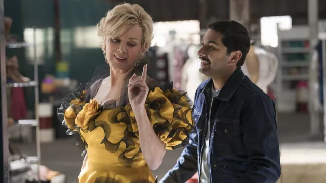 Hacks outfits from Season 3: Jean Smart is wearing Yellow and Black ...