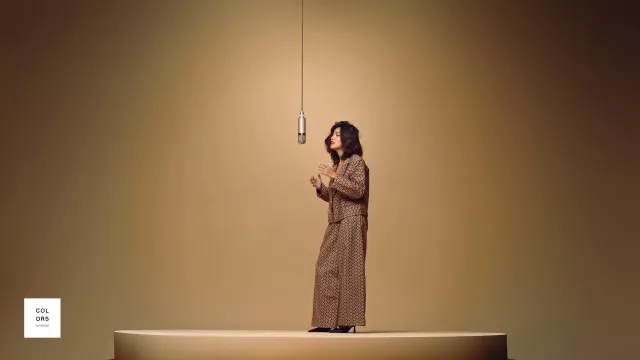 A COLORS SHOW - Outfits: Mari Froes is wearing pants and shirt set to ...