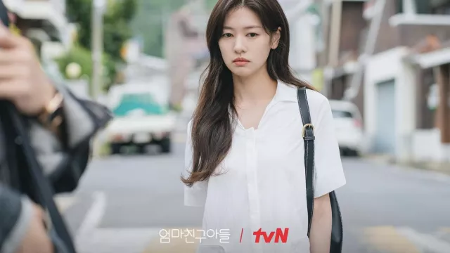 Love Next Door Fashion: Leather shoulder bag of Bae Seok-ryu (Jung So ...